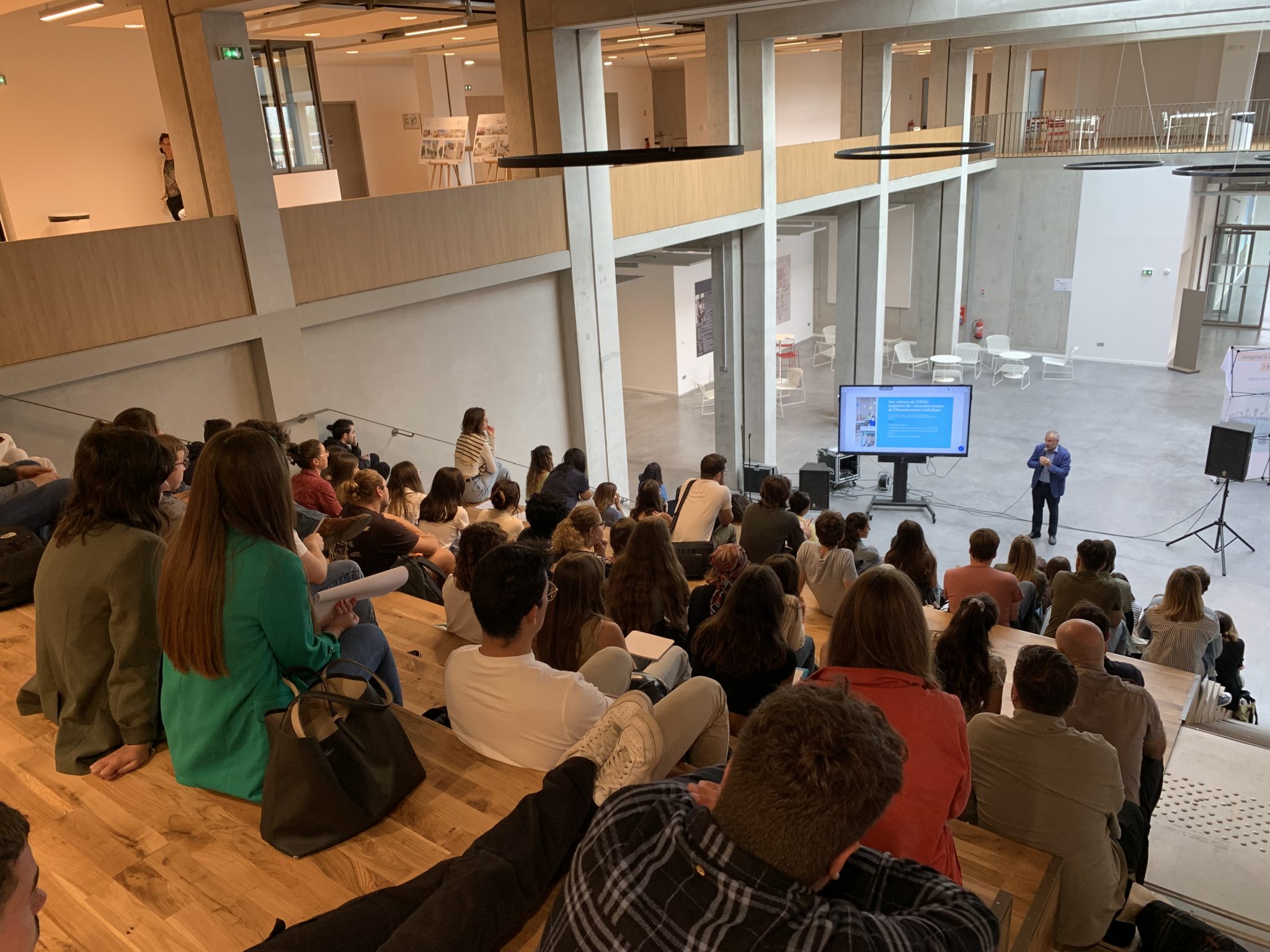 La rentrée des étudiants de MASTER MEEF - isfec Francois d'Assise